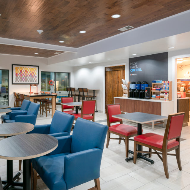 Holiday Inn Express & Suites - Elkins-Randolph County Tourism